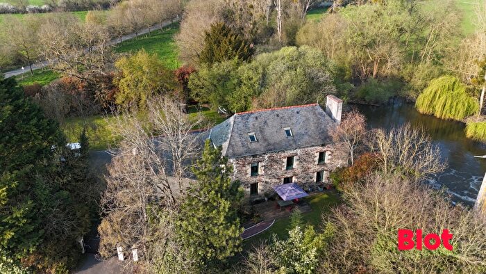 Maison à vendre - Brécé - 8 pièces - 4 chambres