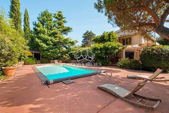 Maison à vendre - Charly - 8 pièces - 5 chambres