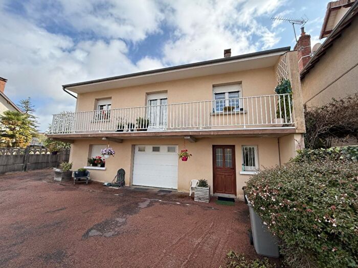 Maison à vendre - Saint-Yrieix-la-Perche - 4 pièces - 3 chambres