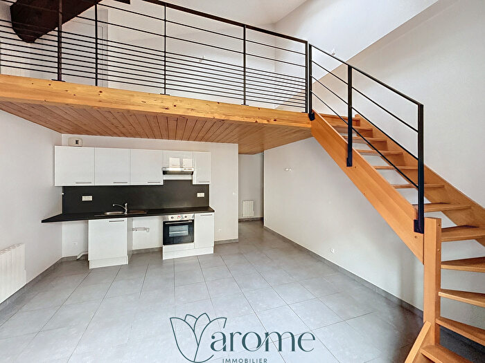 Appartement à vendre - Neuville-sur-Saône - 3 pièces - 2 chambres