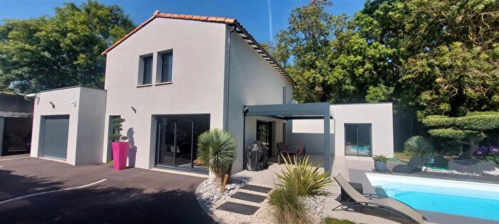 Maison à vendre - Bessines - 4 pièces - 3 chambres