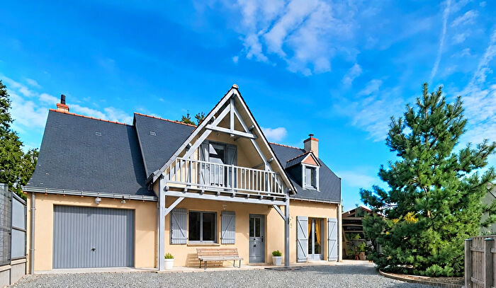 Pellouailles-les-Vignes - Maison 7 pièces à vendre
