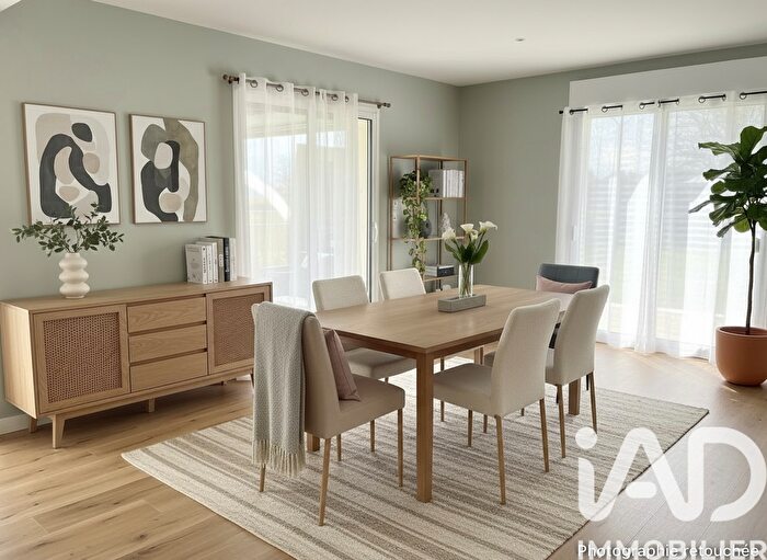 Maison à vendre - Saint-Urbain - 7 pièces - 5 chambres