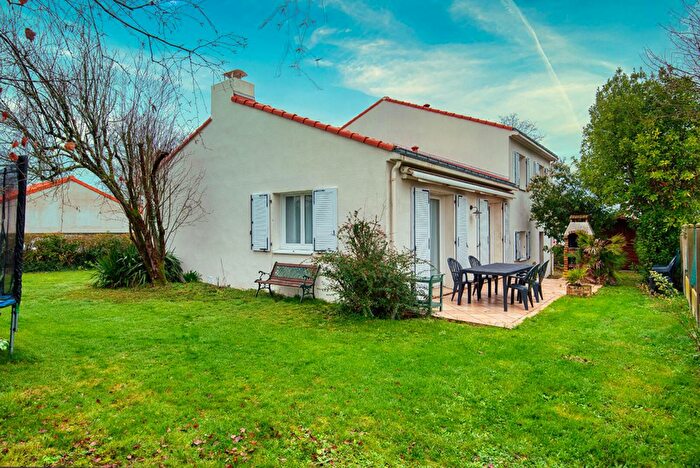 Maison à vendre - Saint-Sébastien-sur-Loire, Est - 6 pièces - 3 chambres