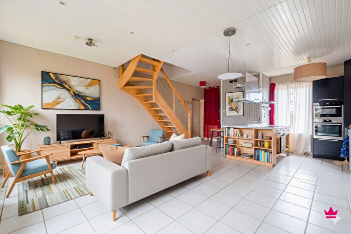 Appartement à vendre - Corbas - 3 pièces - 2 chambres