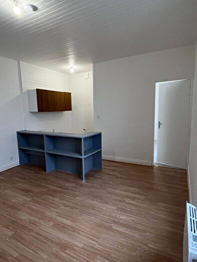 Appartement à louer - Gare Nord et Ouest, Charleville-Mézières - 2 pièces - 1 chambre