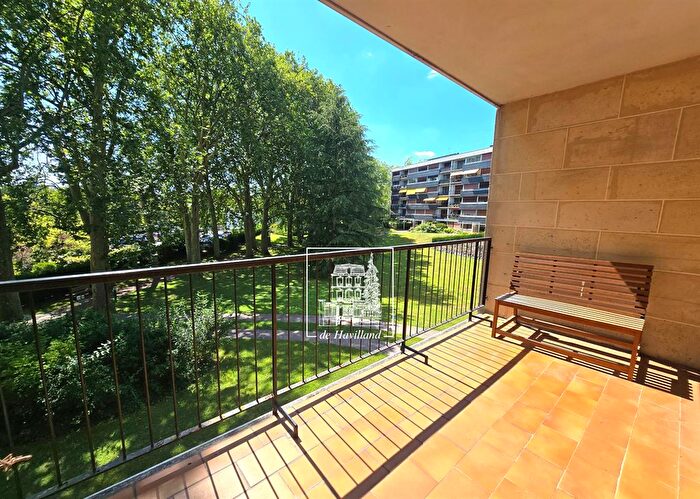 Appartement à louer - Vaucresson - 5 pièces - 3 chambres