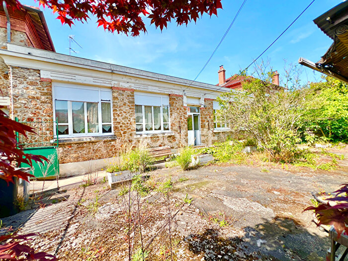 Massy, Villaine, Bièvre, Poterne : Maison 6 pièces à vendre