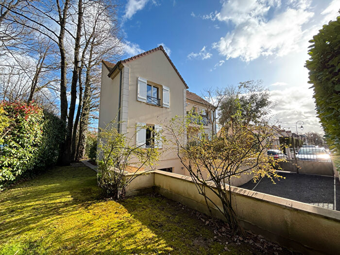 Maison à vendre - Le Plessis-Trévise, Saint-Antoine - 6 pièces - 4 chambres