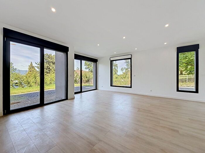 Chens-sur-Léman : Maison 4 pièces à vendre