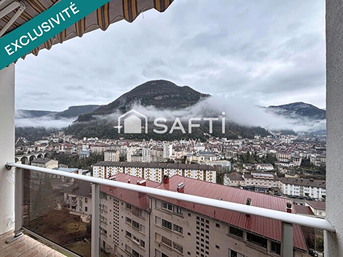 Appartement à vendre - Saint-Claude - 4 pièces - 3 chambres