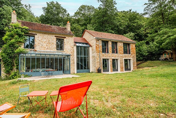 Maison 7 pièces à Montfort-l'Amaury, à vendre