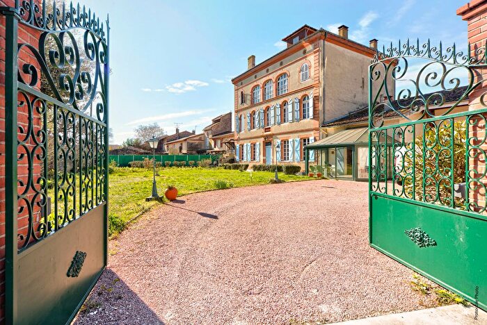 Maison à vendre - Merville - 13 pièces - 10 chambres