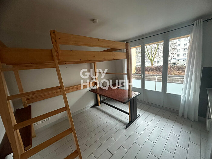 Appartement 1 pièce à Cachan, Ouest Sud, à louer