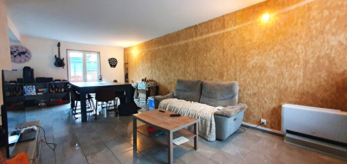 Maison à vendre - Baugé - 5 pièces - 4 chambres