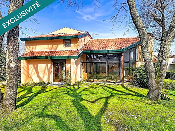 Maison à vendre - Saint-Médard-en-Jalles, Corbiac, Gajac, Magudas - 6 pièces - 4 chambres