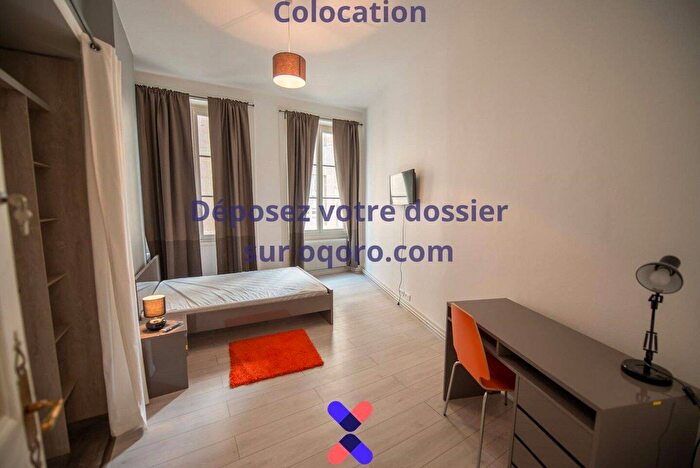 Appartement à louer - Hyper Centre-Vieille Ville, Saint-Étienne - 4 pièces - 3 chambres