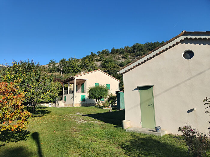 Maison à vendre - Annot - 5 pièces - 4 chambres