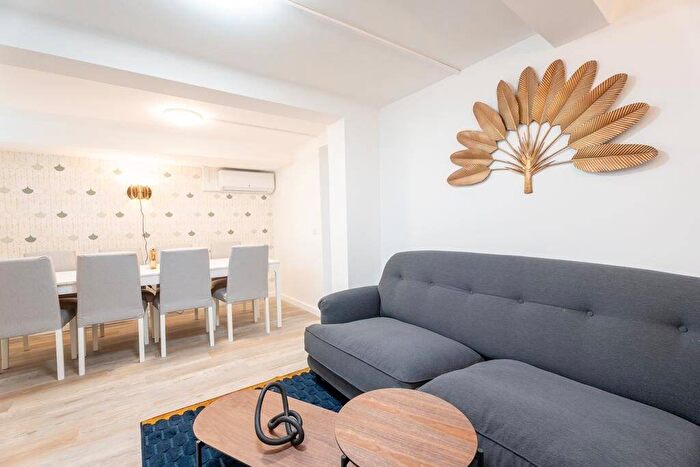 Appartement à louer - Centre ville, Bordeaux - 9 pièces - 8 chambres