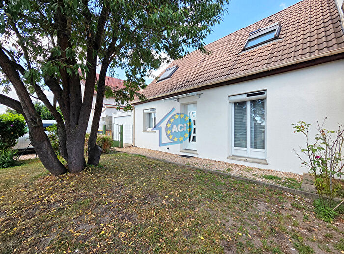 Maison à vendre - Limay, Centre-ville - 5 pièces - 3 chambres