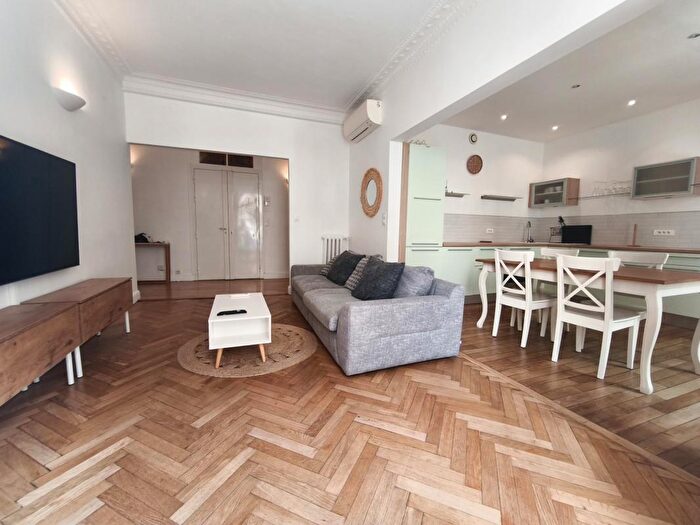 Nice, Carabacel : Appartement 4 pièces à louer