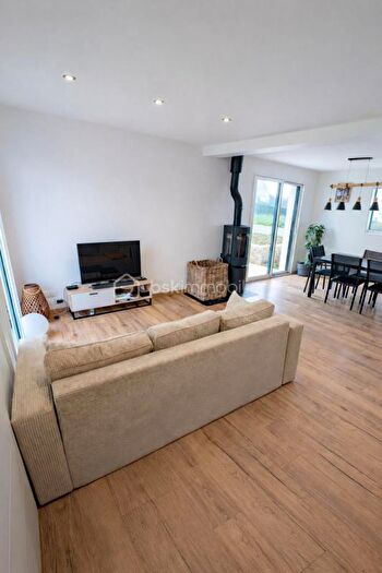 Maison à vendre - Plonéour-Lanvern - 5 pièces - 3 chambres