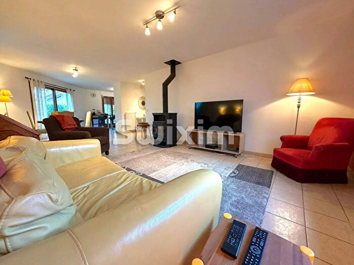 Maison à louer - Ségny - 5 pièces - 4 chambres