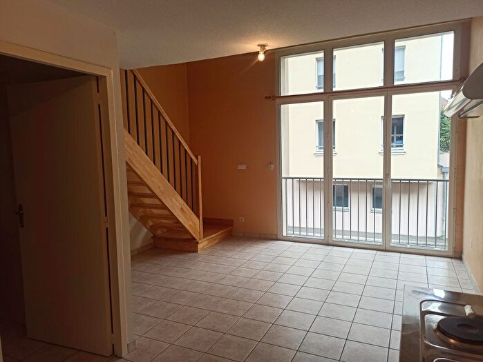 Appartement à louer - Villefranche-de-Rouergue, La Bastide - 1 pièce - 1 chambre