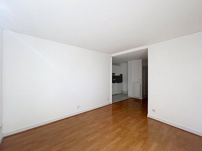 Appartement à louer - Centre Ville, Reims - 1 pièce