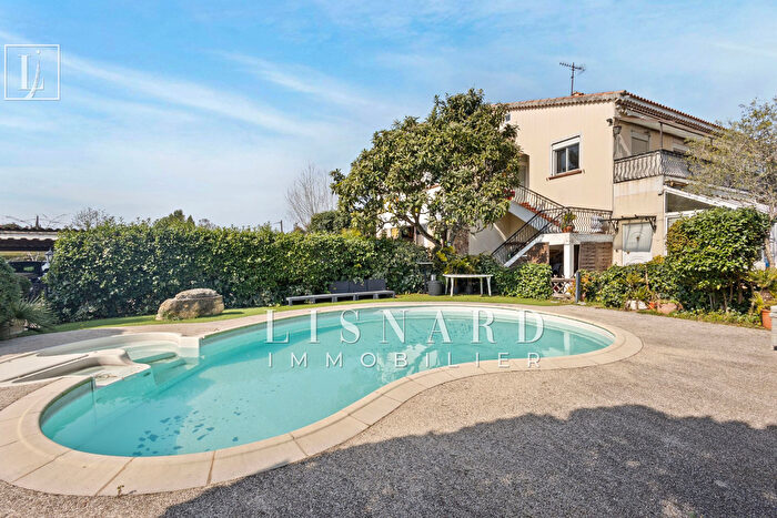 Maison à vendre - Mougins, Font Neuve, Saint-Basile, Fontmerle, Nartassière - 10 pièces - 7 chambres