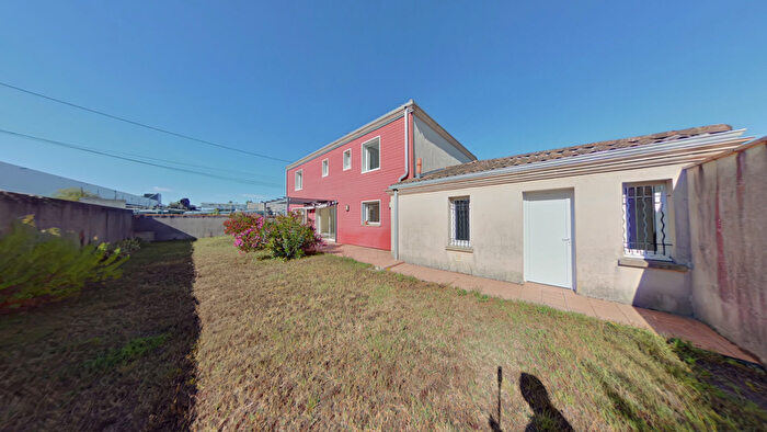 Maison à vendre - Mérignac, Centre-ville - 7 pièces - 5 chambres