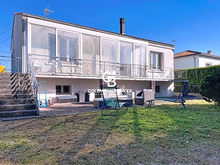 Maison à vendre - Surgères - 5 pièces - 3 chambres