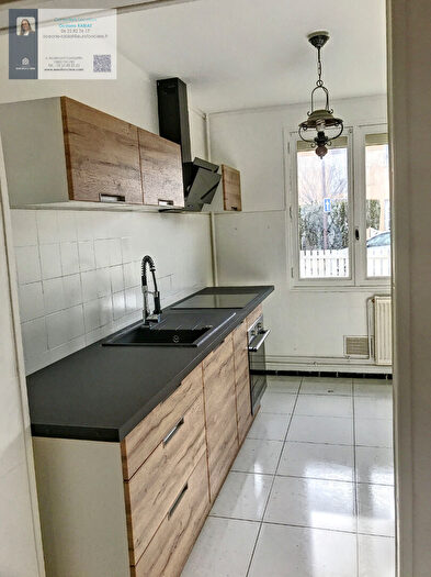 Maison à louer - Saint-André-les-Vergers - 5 pièces - 3 chambres