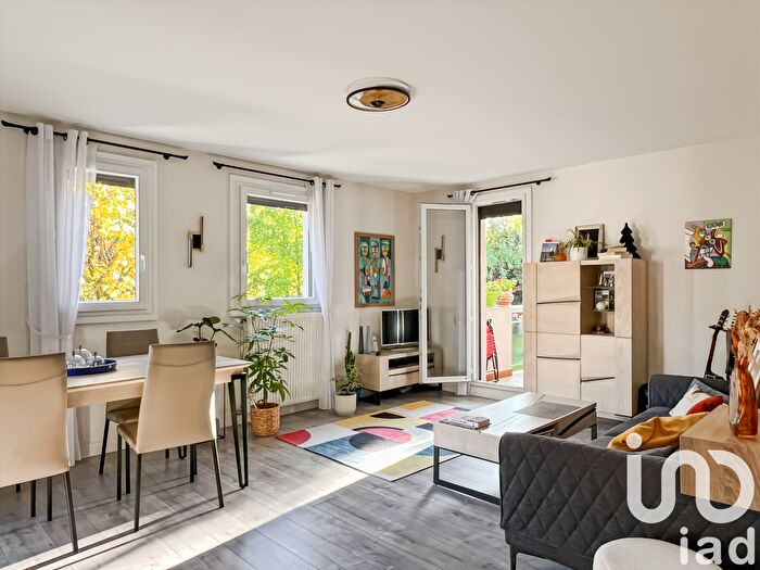 Appartement à vendre - Pontault-Combault, Centre commercial - 3 pièces - 2 chambres