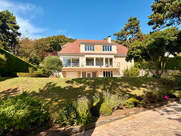 Maison à vendre - Fécamp, Fécamp Nord - 8 pièces - 5 chambres