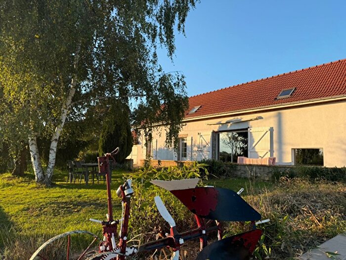 Maison à vendre - Dompierre-sous-Sanvignes - 7 pièces - 5 chambres