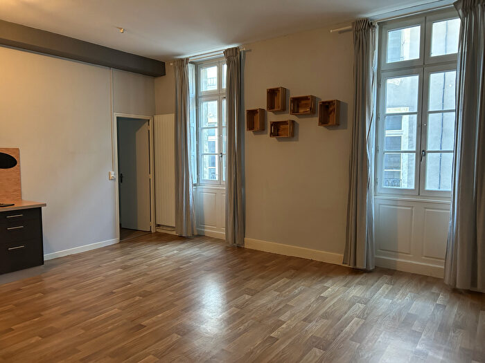 Appartement à louer - Castres, Centre-ville - 2 pièces - 1 chambre