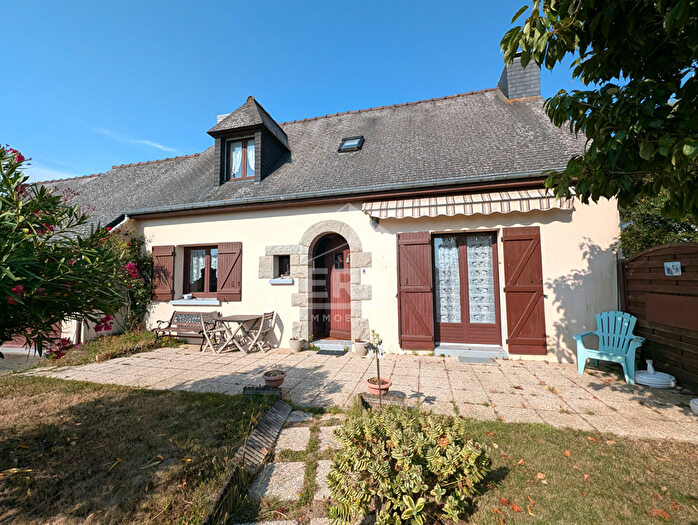 Saint-Coulomb : Maison 5 pièces à vendre