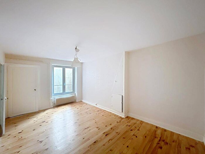 Appartement à louer - Ballainvilliers, Clermont-Ferrand - 3 pièces - 2 chambres