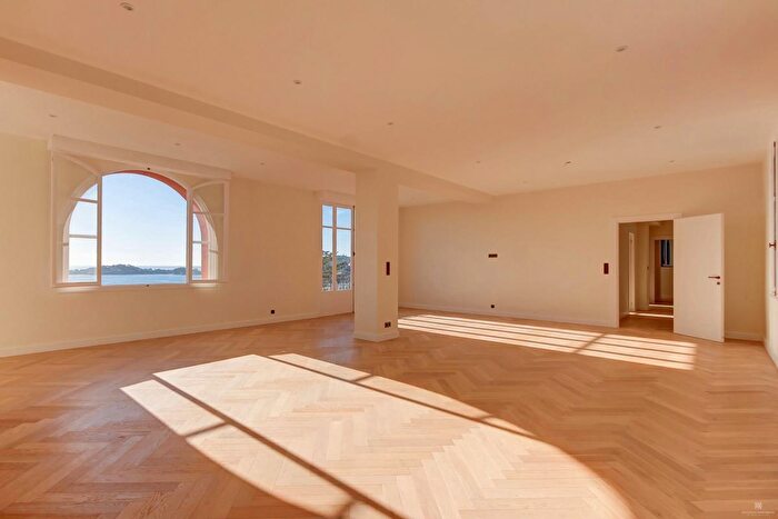 Appartement à vendre - Beaulieu-sur-Mer - 4 pièces - 3 chambres