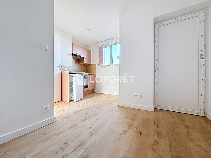 Appartement à louer - Quartiers Sud-Ouest, Sainte-Thérèse - 1 pièce