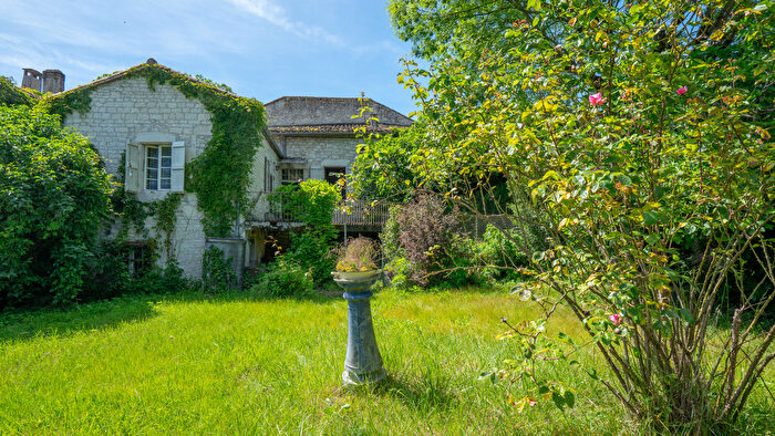 Maison 4 pièces à Valprionde, à vendre