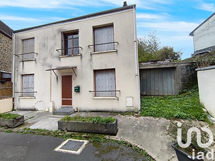 Maison à vendre - Vireux-Molhain - 6 pièces - 4 chambres