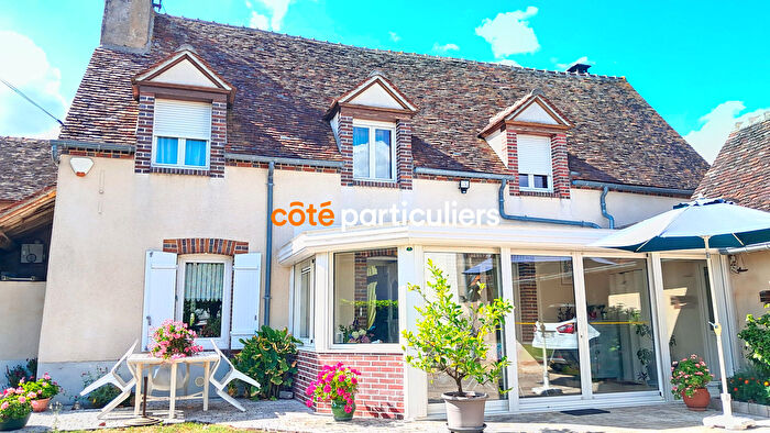 Maison à vendre - Saint-Germain-des-Prés - 8 pièces - 5 chambres