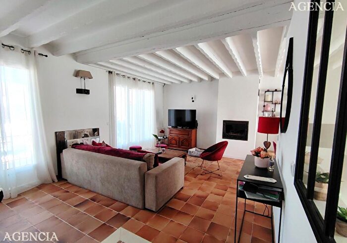 Maison à vendre - Pontault-Combault - 9 pièces - 4 chambres