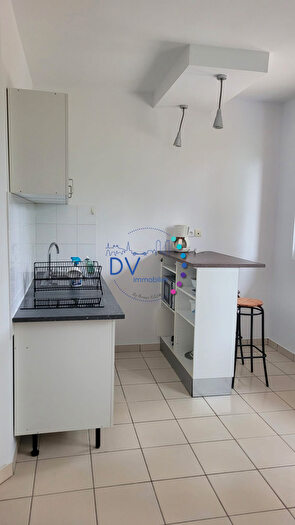 Appartement 1 pièce à Écully, Les Serres, Vivier, à louer