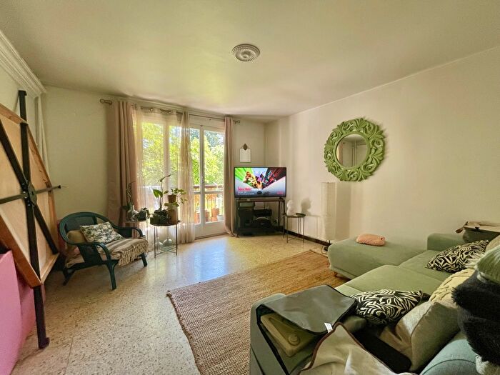 Appartement à vendre - Aix-en-Provence, Val Saint-André - 3 pièces - 2 chambres