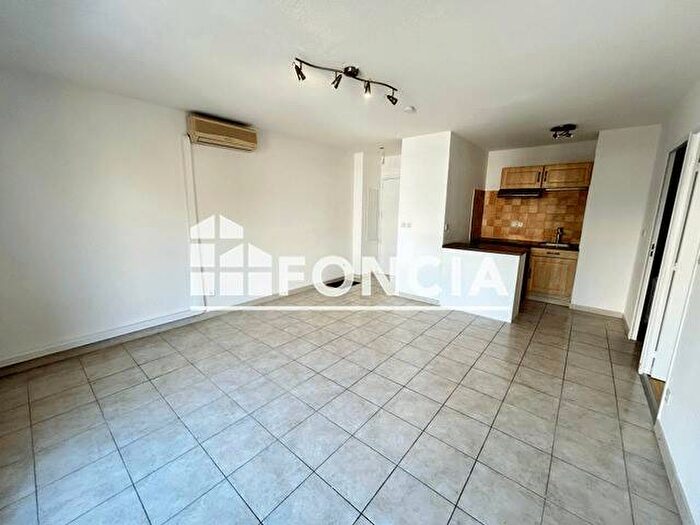 Appartement à louer - Marseille ème arrondissement - 2 pièces - 1 chambre