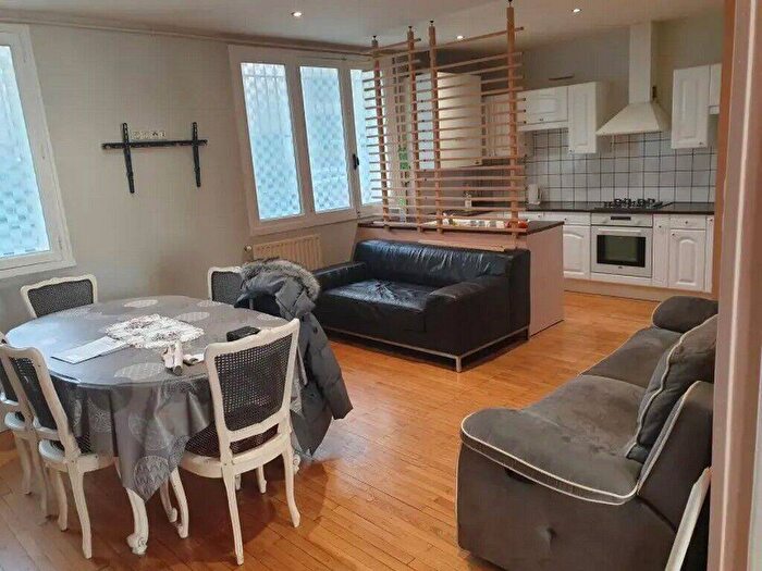 Appartement à louer - Lyon ème - 4 pièces - 3 chambres