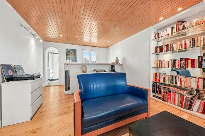 Paris 3ème, Sainte-Avoye : Appartement 2 pièces à vendre